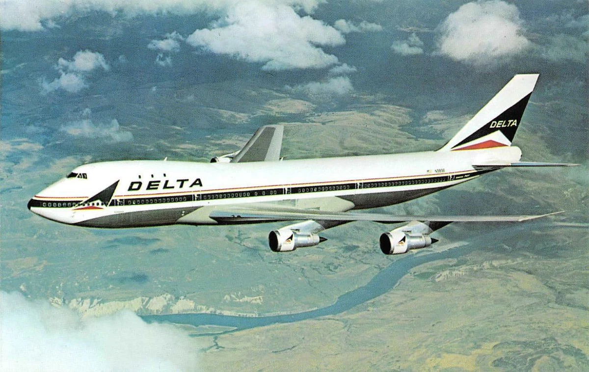 Delta Airlines 747 Interior