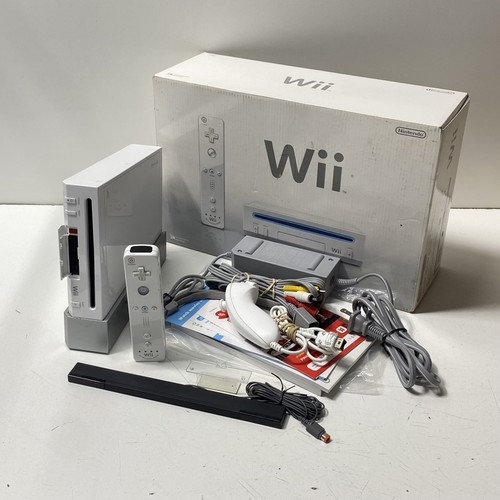 Nintendo Wii RVL-101(USA) Console Bundle - White | eBay