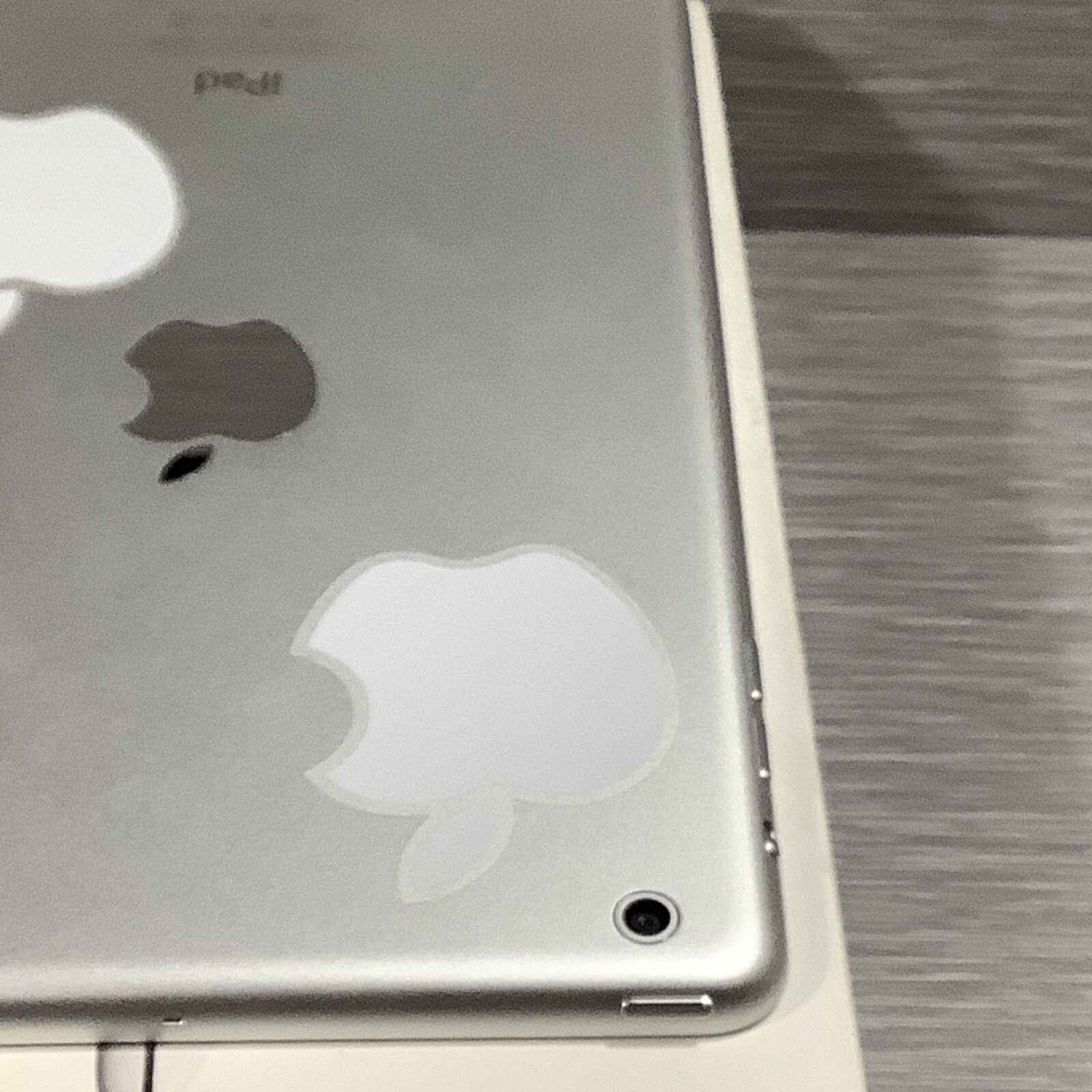 Apple iPad Mini A1432 (2nd Generation) 7.9in Wi-Fi 16GB Silver *lines ...