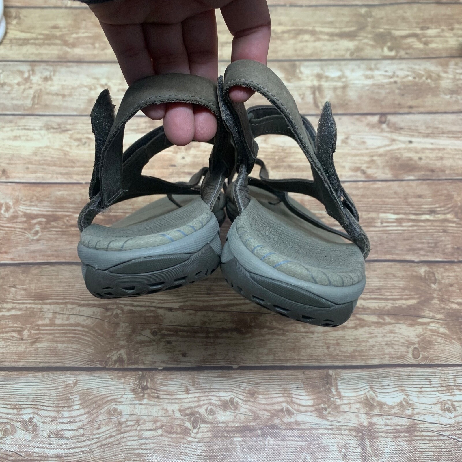 Merrell Womens Freesia Bungee J36670 Brown Strappy Sandals Toe Loop ...