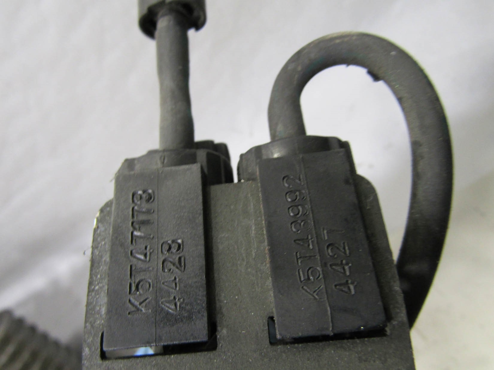 Mitsubishi Delica L400 94- 2.8 4M40 engine solenoid vacuum valve ...