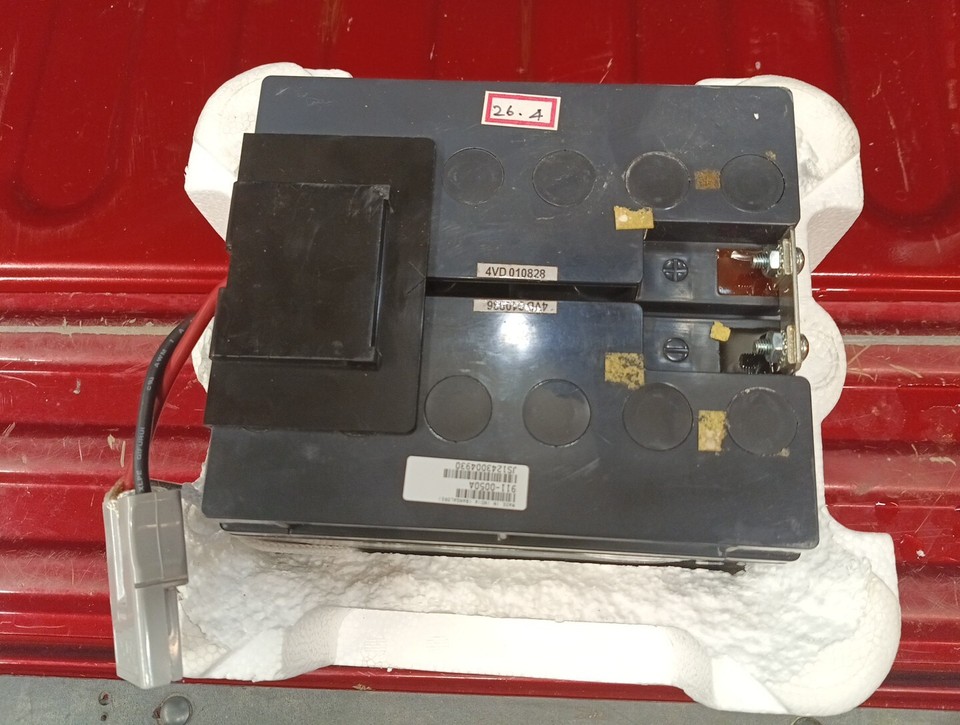 APC BATTERY REPLACEMENT KIT RBC7 Replacement Battery, Battery Needs ...