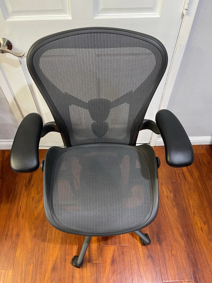 Herman Miller Aeron Remastered Chair - Size B Graphite Fully Load | eBay