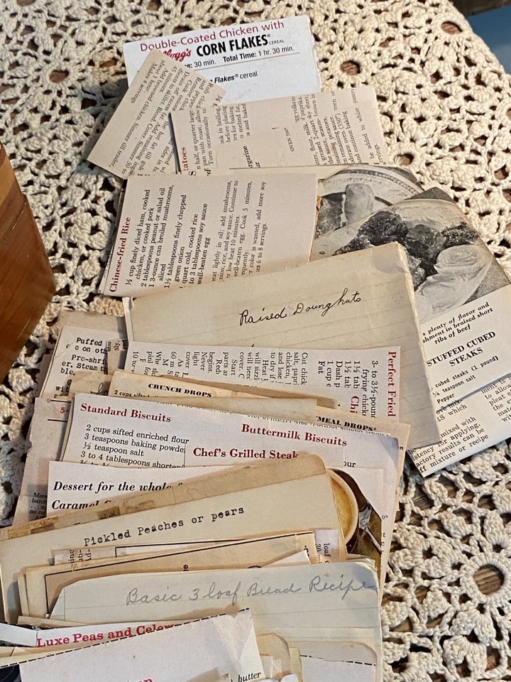 Vtg 60s WOOD RECiPE BOX kitchen decals -inside 100+ RECiPES handwritten ...