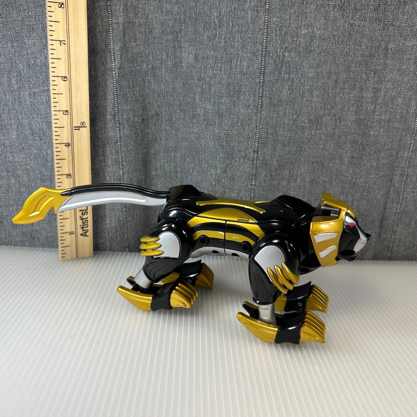 Power Rangers Jungle Fury Gold Ranger Zord