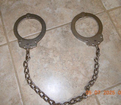 VINTAGE PEERLESS DOUBLE LOCK LEG IRONS 15 INCH MODEL 703 | eBay