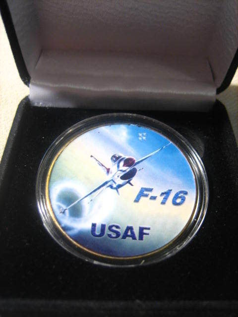U S AIR FORCE F-16 FIGHTING FALCON Challenge Coin w/ Presentation Box ...