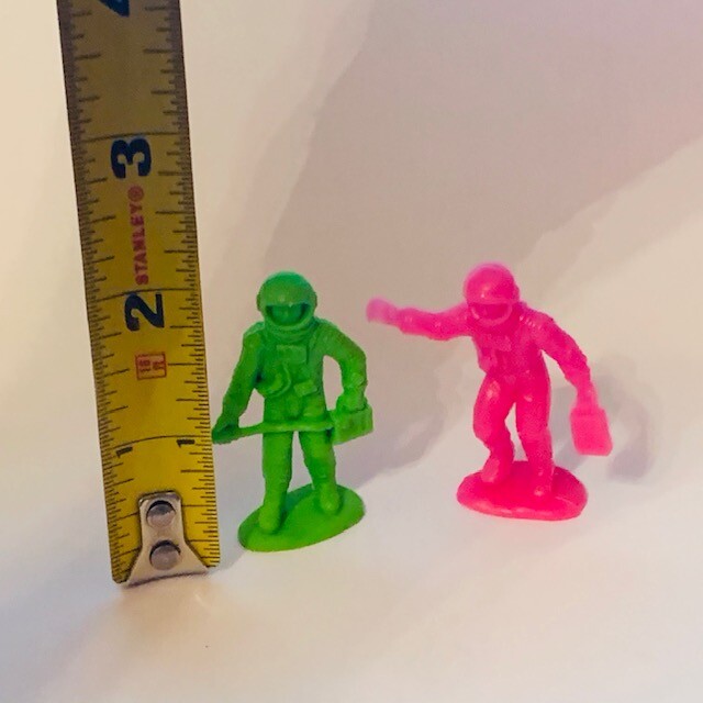 Timmee plastic space toy figure Tim Mee Galaxy Laser lot astronauts ...