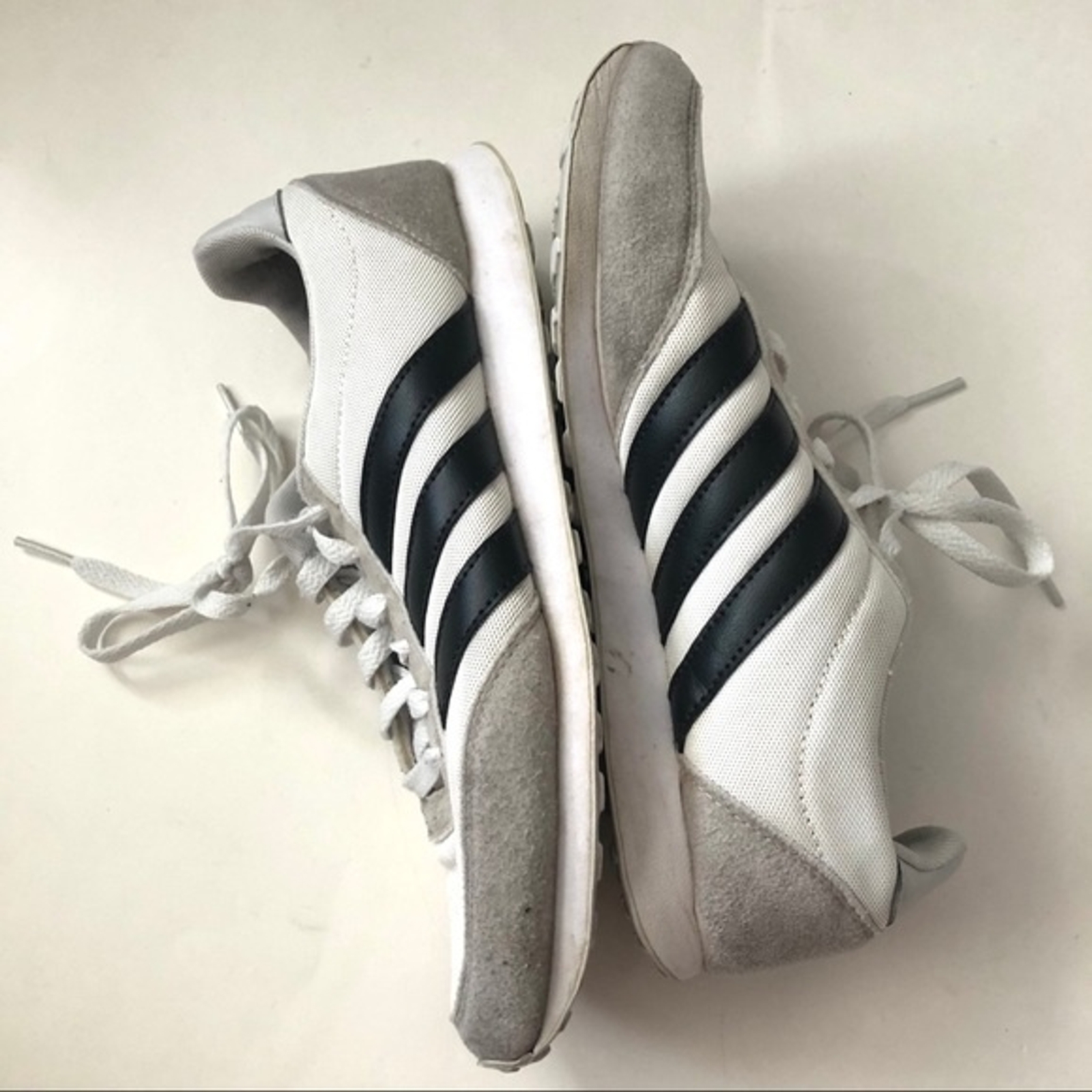 Adidas Low Top 3-Stripes Lace-Up Sneakers Size 8.5 - Gem