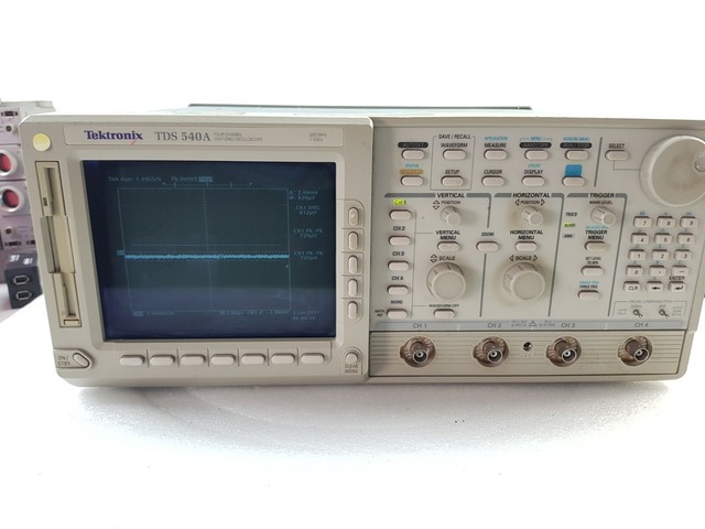 Tektronix TDS540A 4 Channel Digitizing Oscilloscope Passes Self Test ...