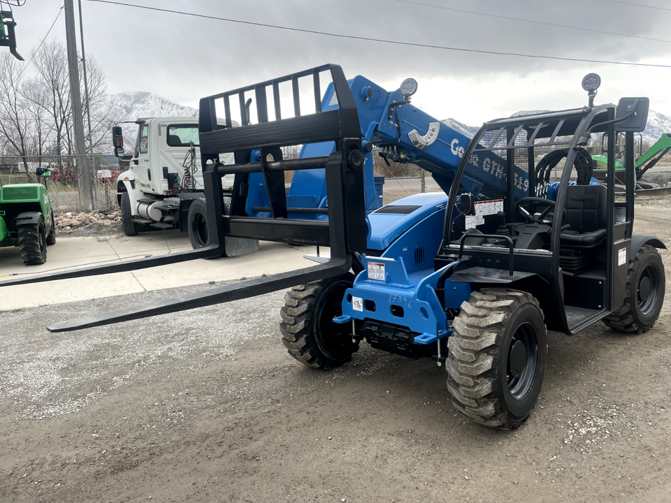 2024 New! Genie GTH5519 5500 LB Telehandler (Free Shipping to most ...