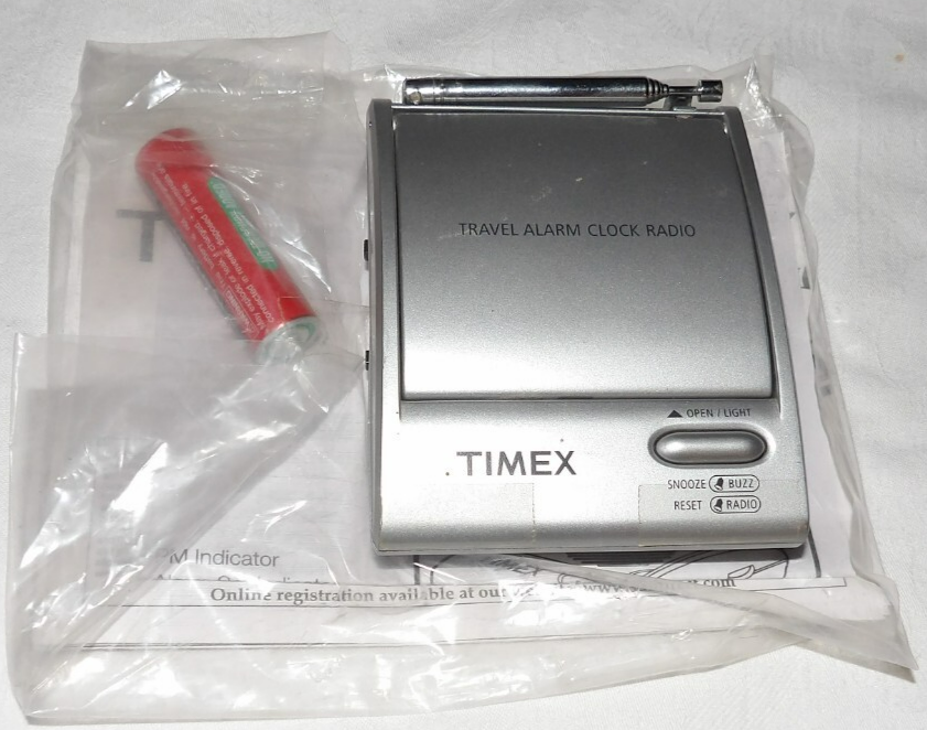 TIMEX Flip Open Travel ALARM Clock RADIO With Antenna Model T315 Works ...