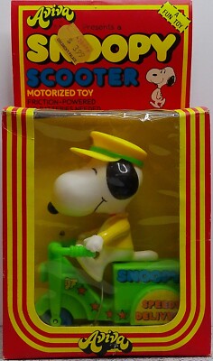 Vintage Peanuts Snoopy Friction Wheelie Green Toy Stunt Cycle NEW IN ...