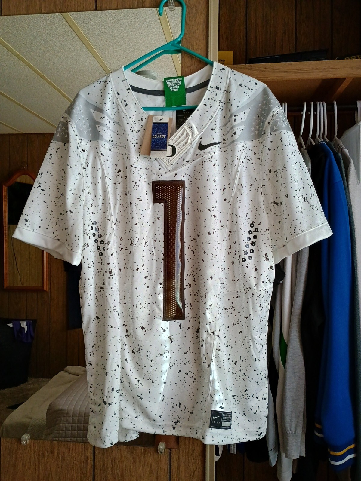 Nike Limited Oregon Ducks #1 Jersey Mens XL Eggshell White Football ...