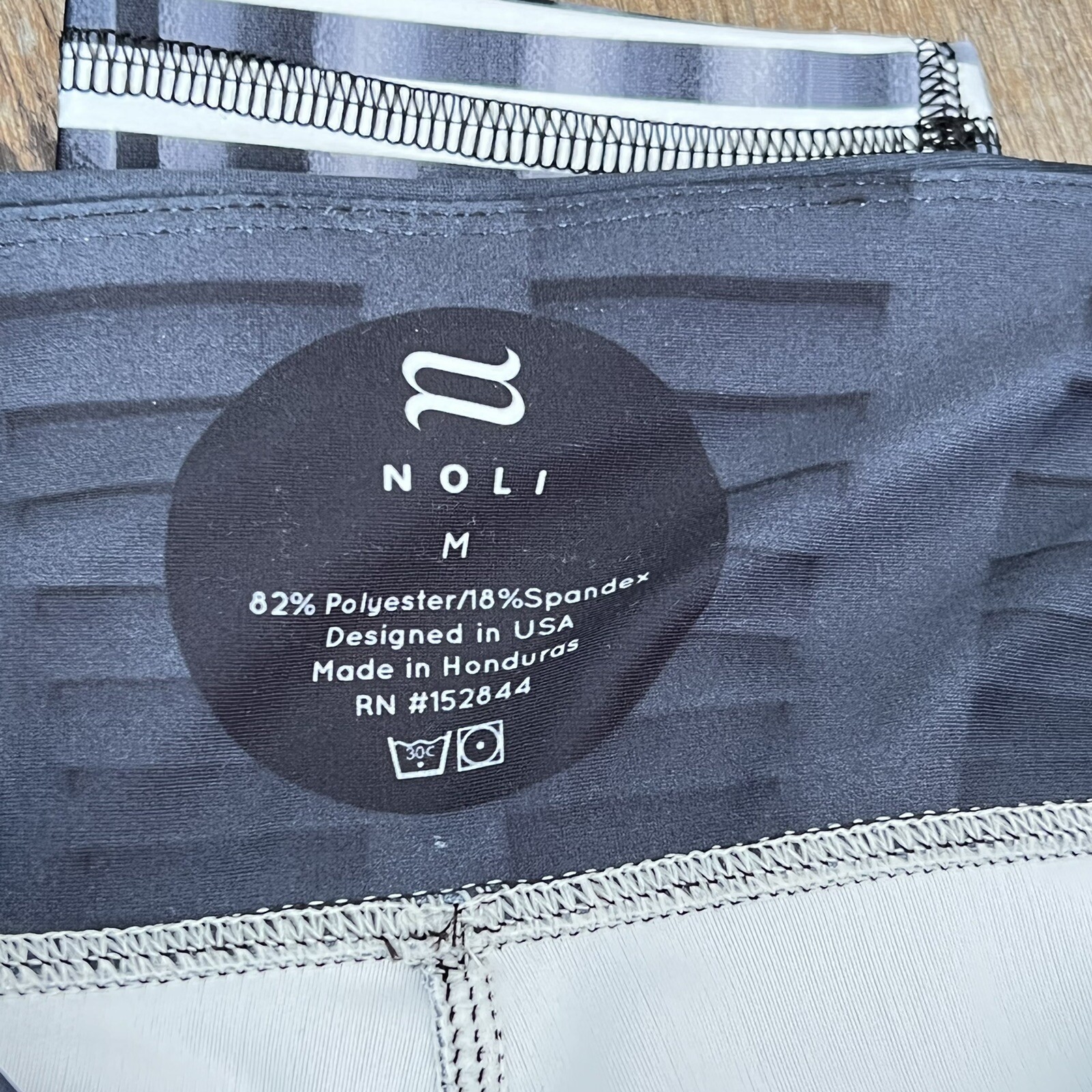 NOLI Active Gray & White Abstract Geometric Print Siz… - Gem