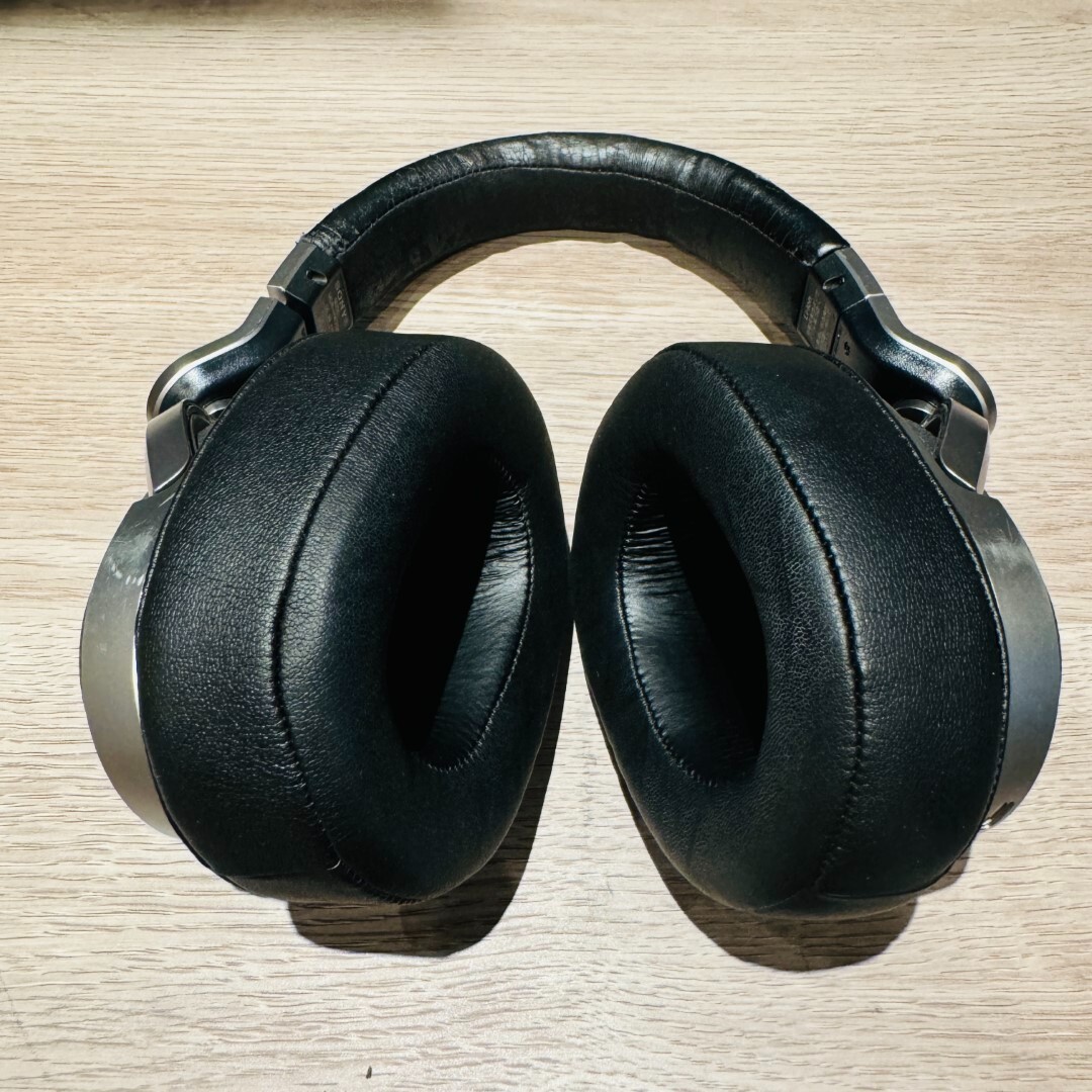Sony MDR-HW700DS Wireless Stereo Surround Headphone w/BOX Sony MDR-HW700DS Wireless Stereo Surround Headphone w/BOX