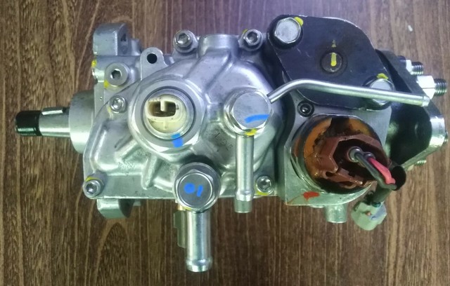 Toyota Land Cruiser 100 Series 1hd Fuel Injection Pump. for sale online ...