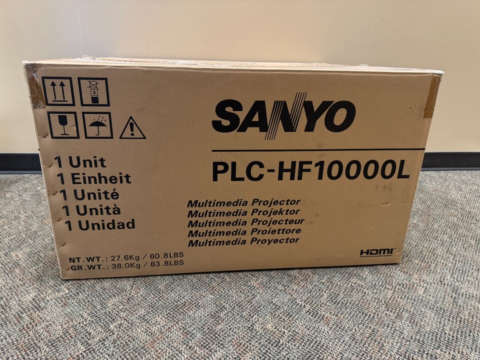 Sanyo PLC-HF10000 HD 10K Lumens HD Projector w/long & short throw Lens ...