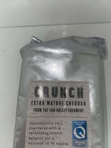 Crunch Extra Mature Cheddar Cheese 1kg From The Taw Valley Creamery In ...
