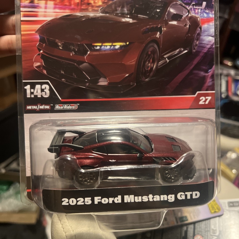 Hot Wheels Premium Die-Cast Metal 1:43 Scale Vehicle - 2025 Ford ...