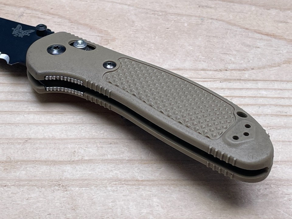 Benchmade 551 Griptilian Pardue Sand/Tan Folding Knife 154CM Black Combo Blade | eBay