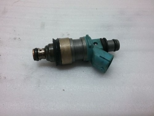 Gas Fuel Injection Injector 94 95 96 97 98 99 00 01 LEXUS ES300 ES-300 ...