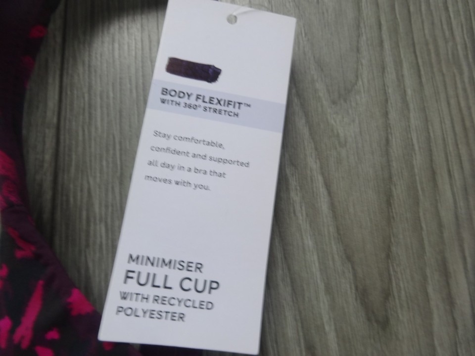 M&S MARKS & SPENCER BLACKCURRENT FLEXIFIT MINIMISER FULL CUP BRA UK ...