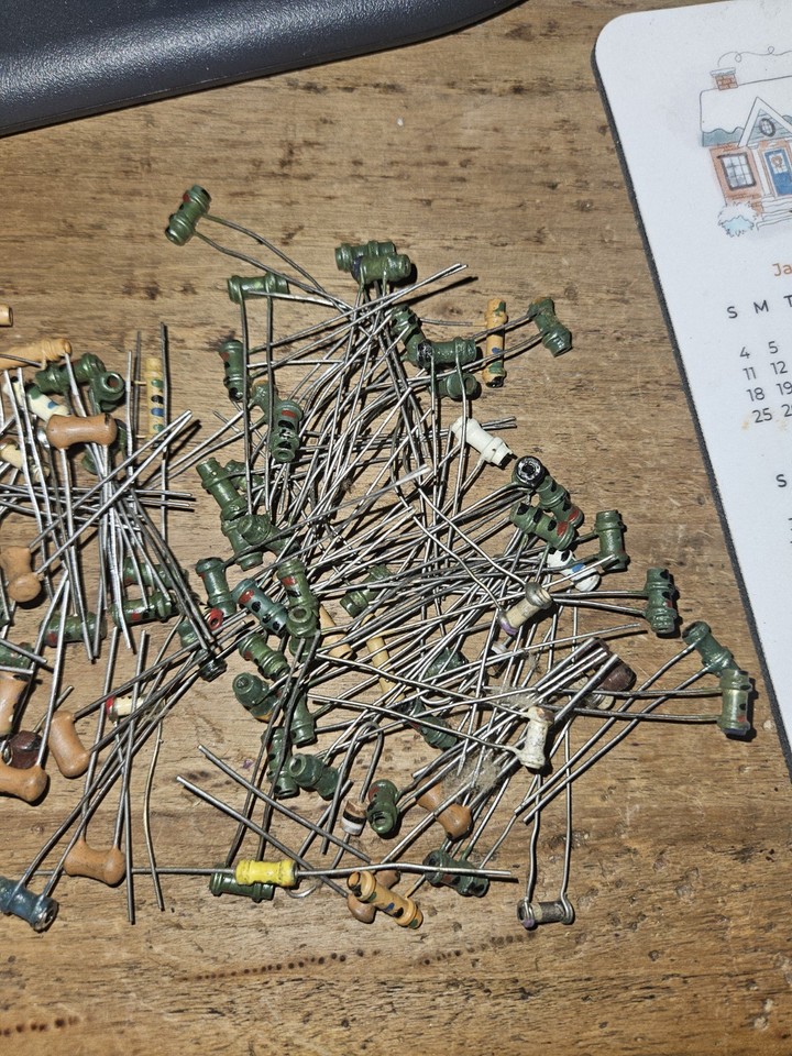 150 PLUS VINTAGE NOS SMALL CERAMIC DOG BONE RESISTORS TUBE AMP STEREO ...