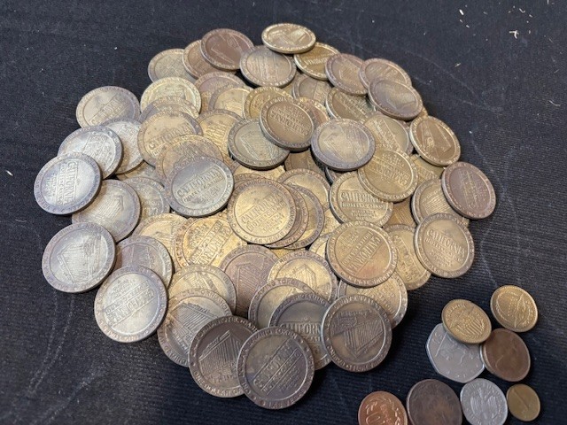 Huge Lot Vintage California Hotel Las Vegas Metal Casino Chips ...