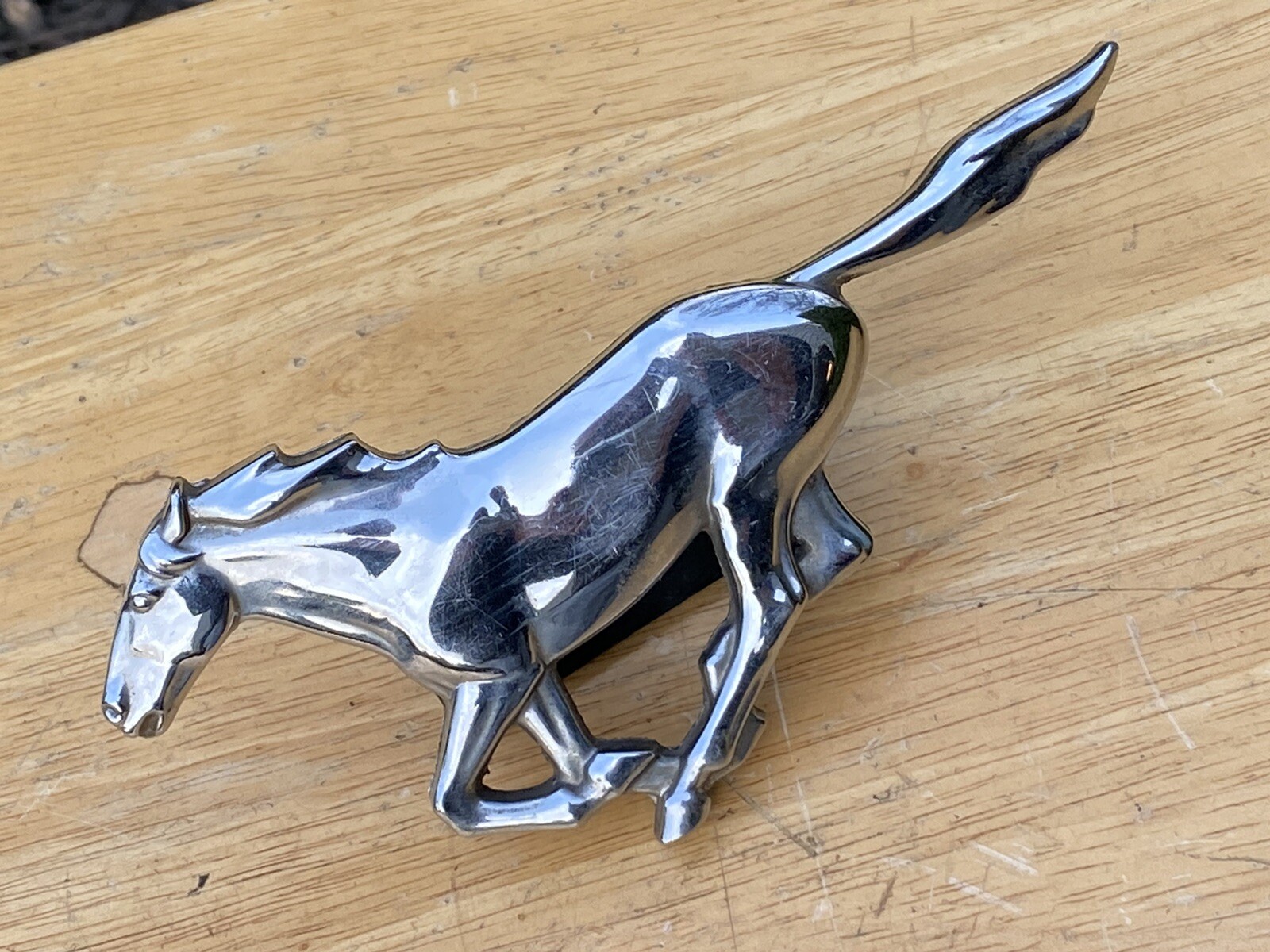 Ford Mustang Grille Emblem Ornament D4ZB-8216-AA OEM Chrome FOMOCO ...