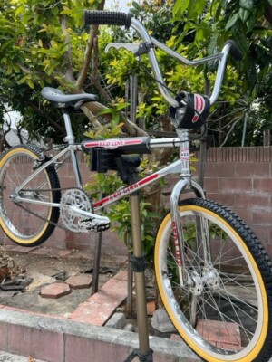 Vintage Bicycles - School Bmx Redline - Nelo's Cycles