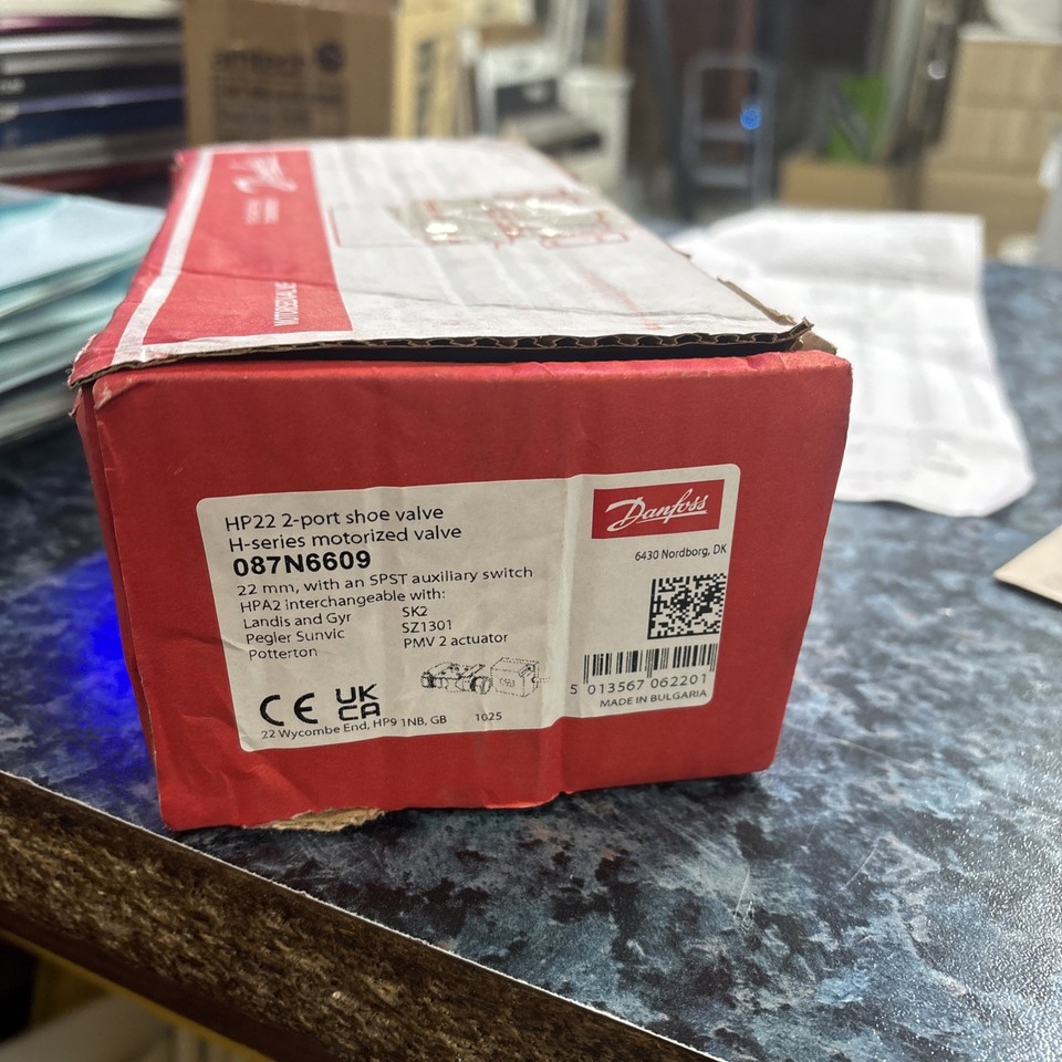 Danfoss HP22 Motorised 2 Port Valve and 2 Port Actuator Complete Set ...