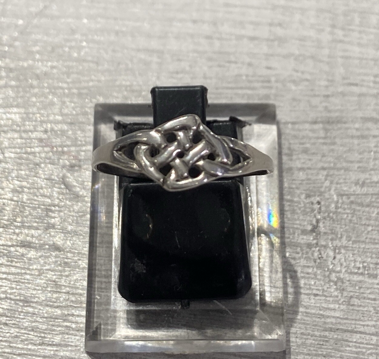 925 Sterling Silver Celtic Knot Irish Band Ring Size S - Gem