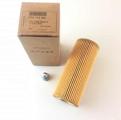 VW Original Ölfilter 074 115 562 inkl. Dichtungen + Ölablasschraube ...