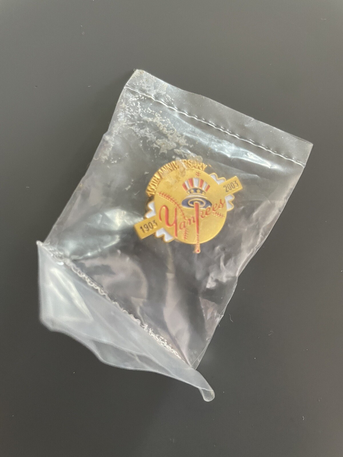 NEW MLB 100th Anniversary New York Yankees Top Hat and Bat Lapel Pin ...