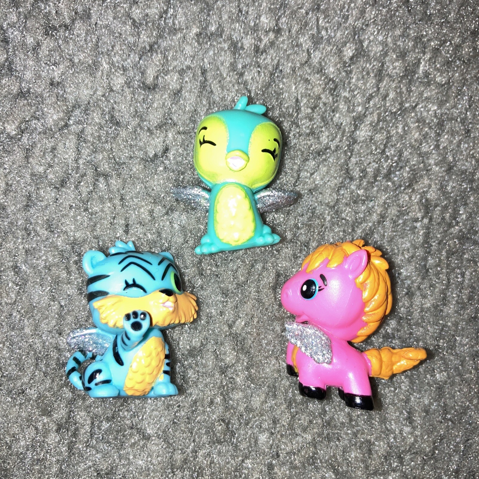 HATCHIMALS COLLEGGTIBLES GIGGLE GROVE PENGUIN JUNGLE BLUE TIGER & HORSE ...