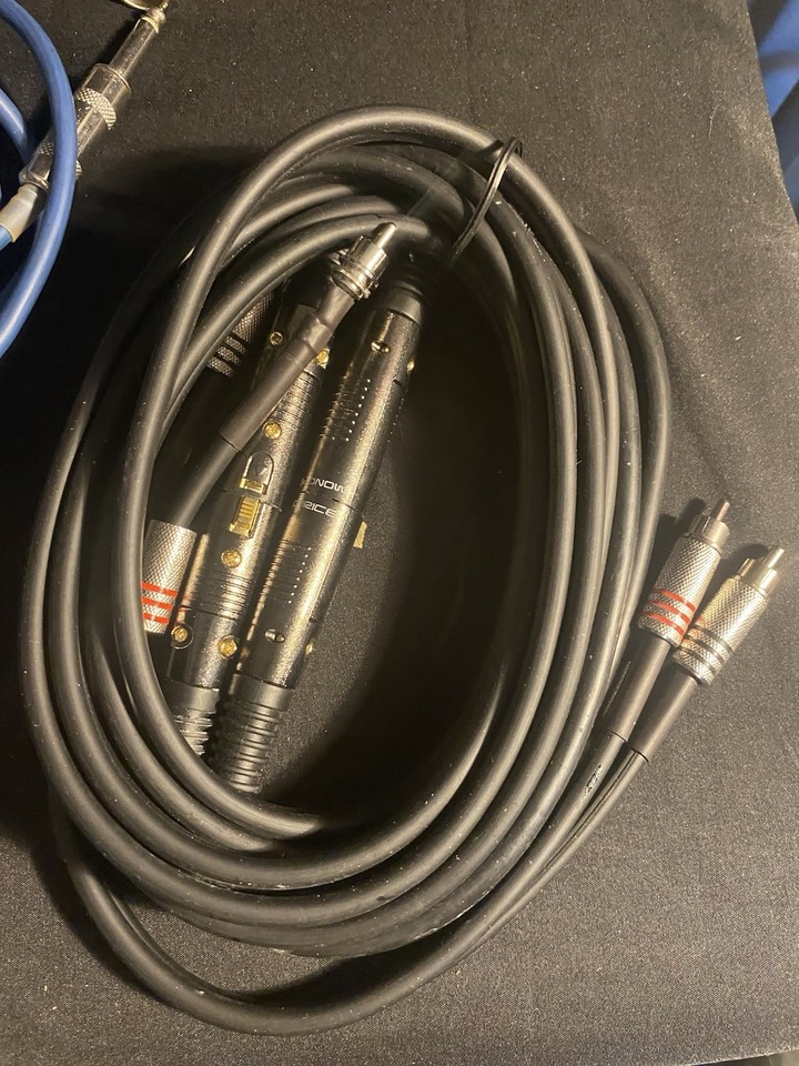 Mixed Lot Guitar Instrument Cables, Sold As Set, All In Very Good ...