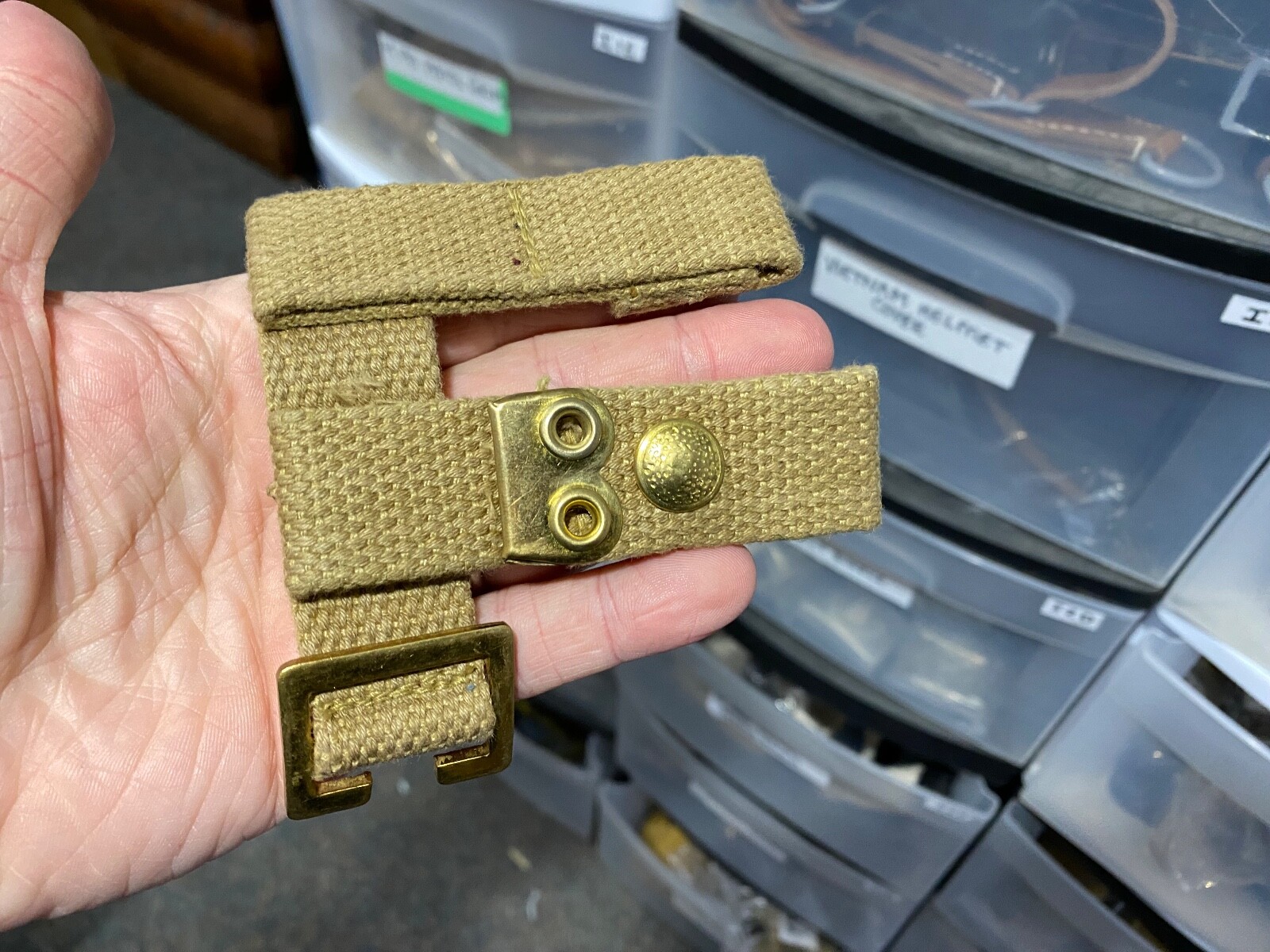 WWI BRITISH P1908 P08 E-TOOL HELVE CARRIER EXTENSION CARRIER | eBay