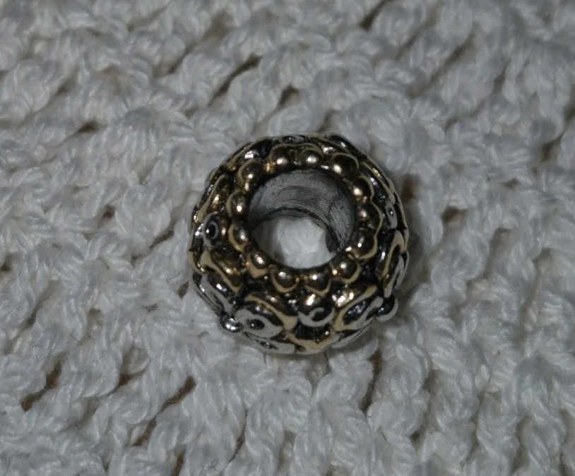 Bracelet Charm Gold And Silver Color Flowers Very Pretty Pre-owned | eBay