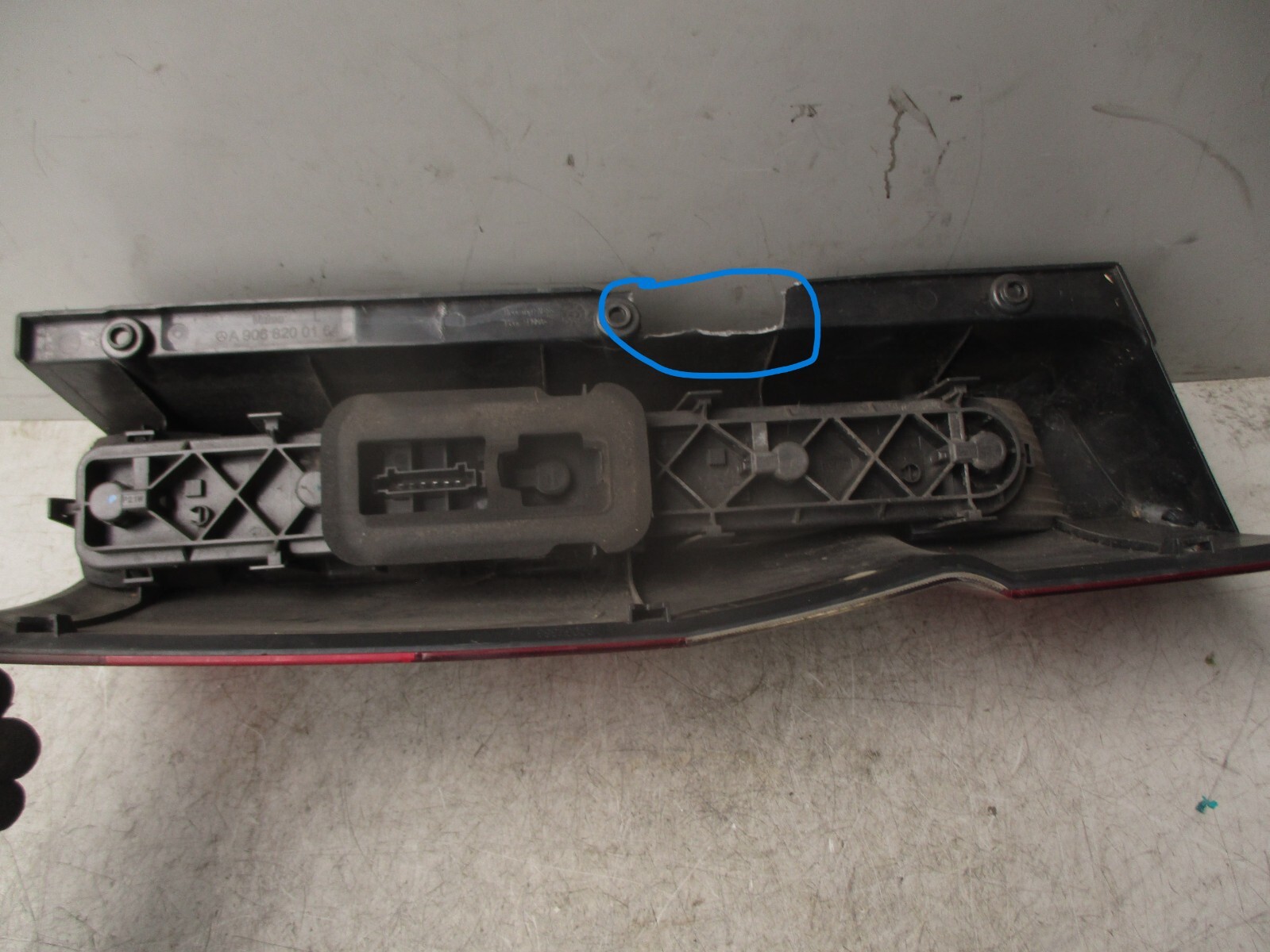 2014 MERCEDES SPRINTER W906 PASSENGER REAR TAILLIGHT BULD HOLDER ...