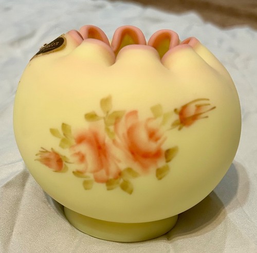 VINTAGE FENTON BURMESE W/ ROSES RUFFLED EDGE BOWL SIGNED CIRCA 1970 ...