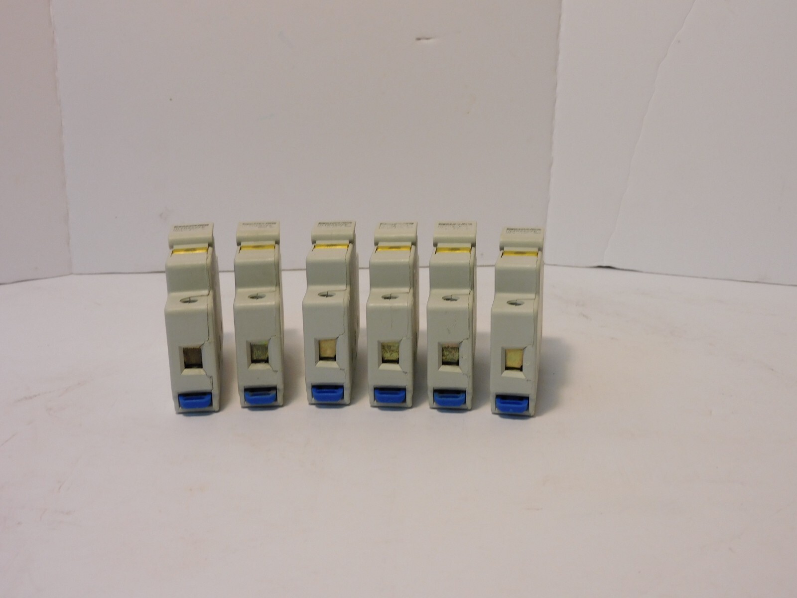 LOT OF 6 FERRAZ SHAWMUT USM1I L214462 ULTRASAFE FUSE HOLDER 600VAC 30A ...