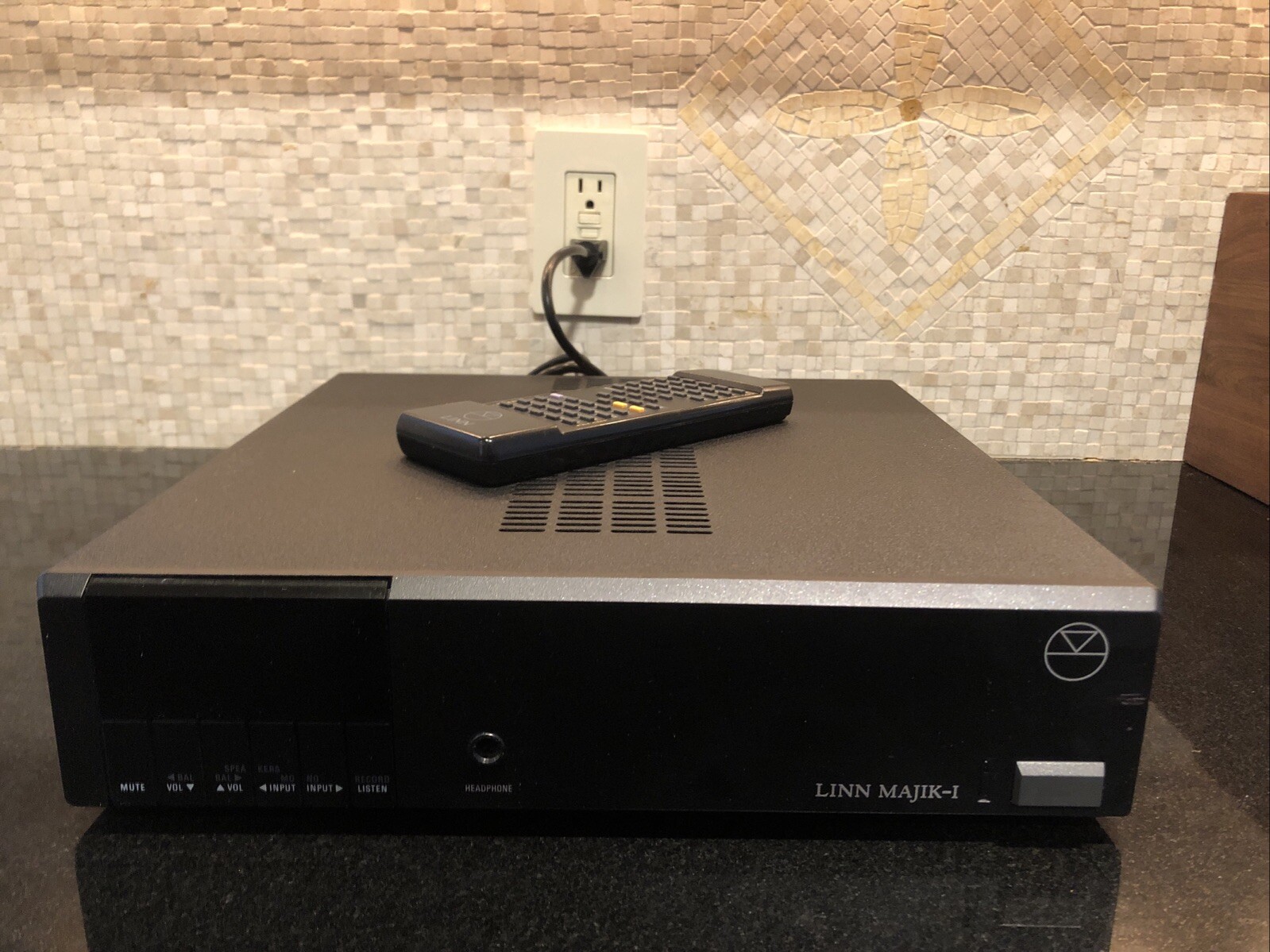 Linn Majik-1 Integrated Amplifier Original Linn Remote Perfect Working ...