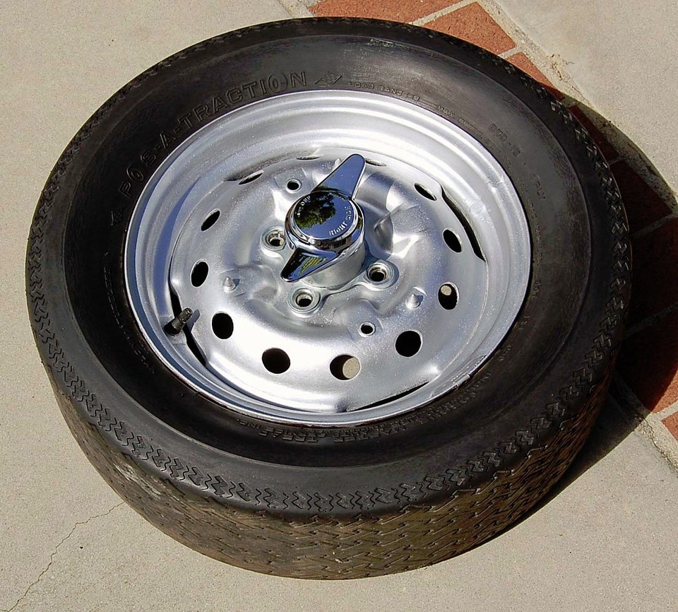 Very Rare Faux Knock Off Set for Disc Wheel Triumph TR3 and MGA cars | eBay