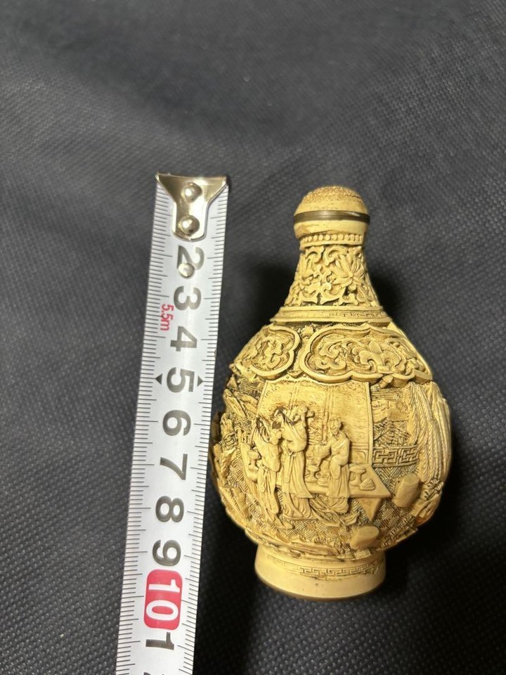 Chinese Ancient Art Piles Of Red Snuff Boxes Precision Carvings Figures ...