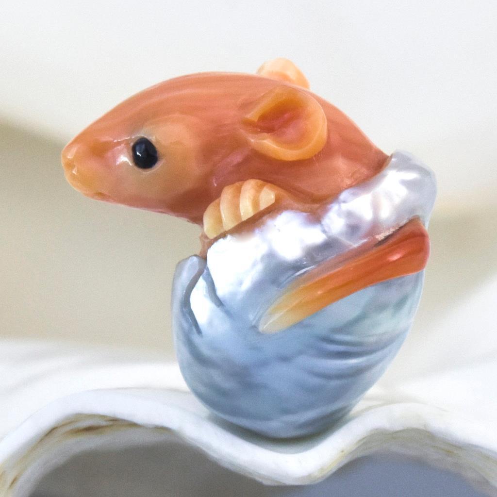 GIANT South Sea Baroque Pearl & Carved Apricot Shell Rat undrilled 5.67 ...