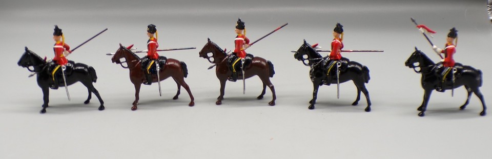 vintage Britains 16th / 5th QUEENS ROYAL LANCER set no. 33 Metal ...