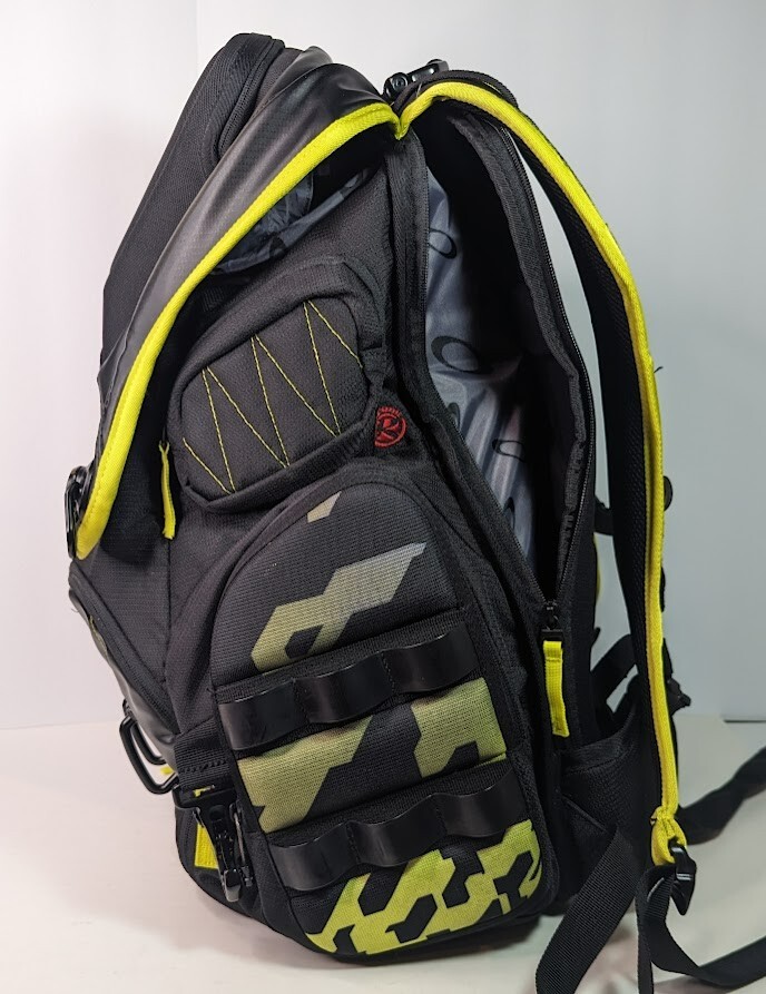 Oakley Tactical Field Gear Backpack 20-S1242-B Daypac… - Gem