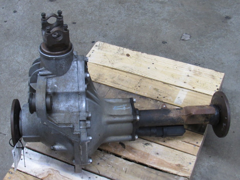 97-00 Chevrolet GMC K2500 K3500 Pickup Front Axle Differential 4.10 GT5 ...