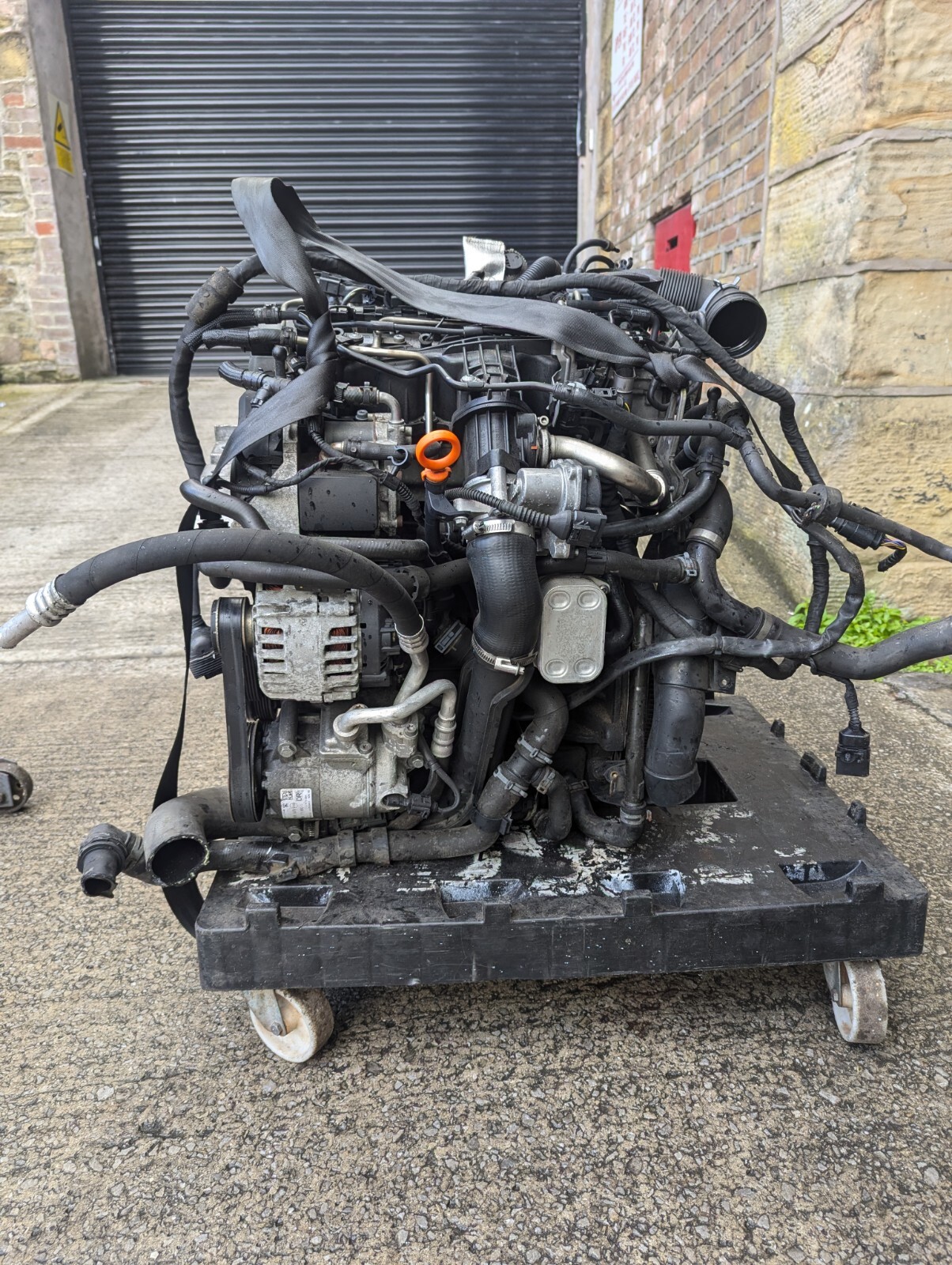 VOLKSWAGEN GOLF MK6 / VW CADDY 1.6 TDI ENGINE COMPLETE CAY CAYC TURBO ...